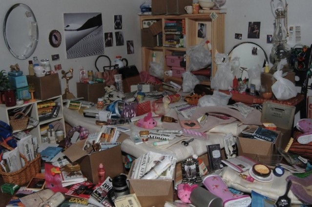 Dollhouse version of a hoarder's house / Boing Boing