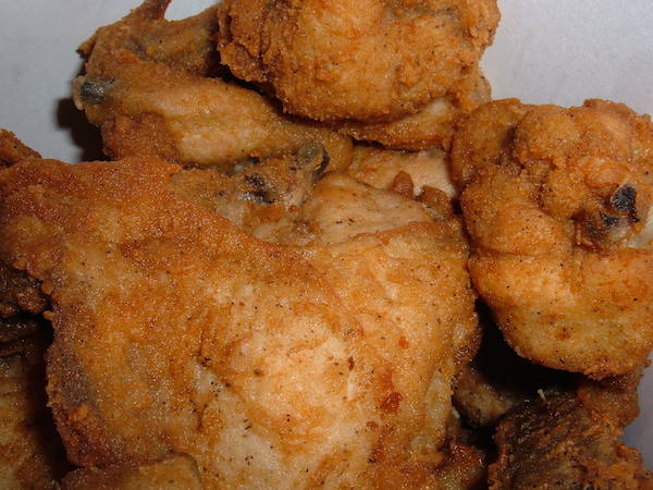 KFC sues over 8-legged Mutant Fried Chicken rumor / Boing Boing